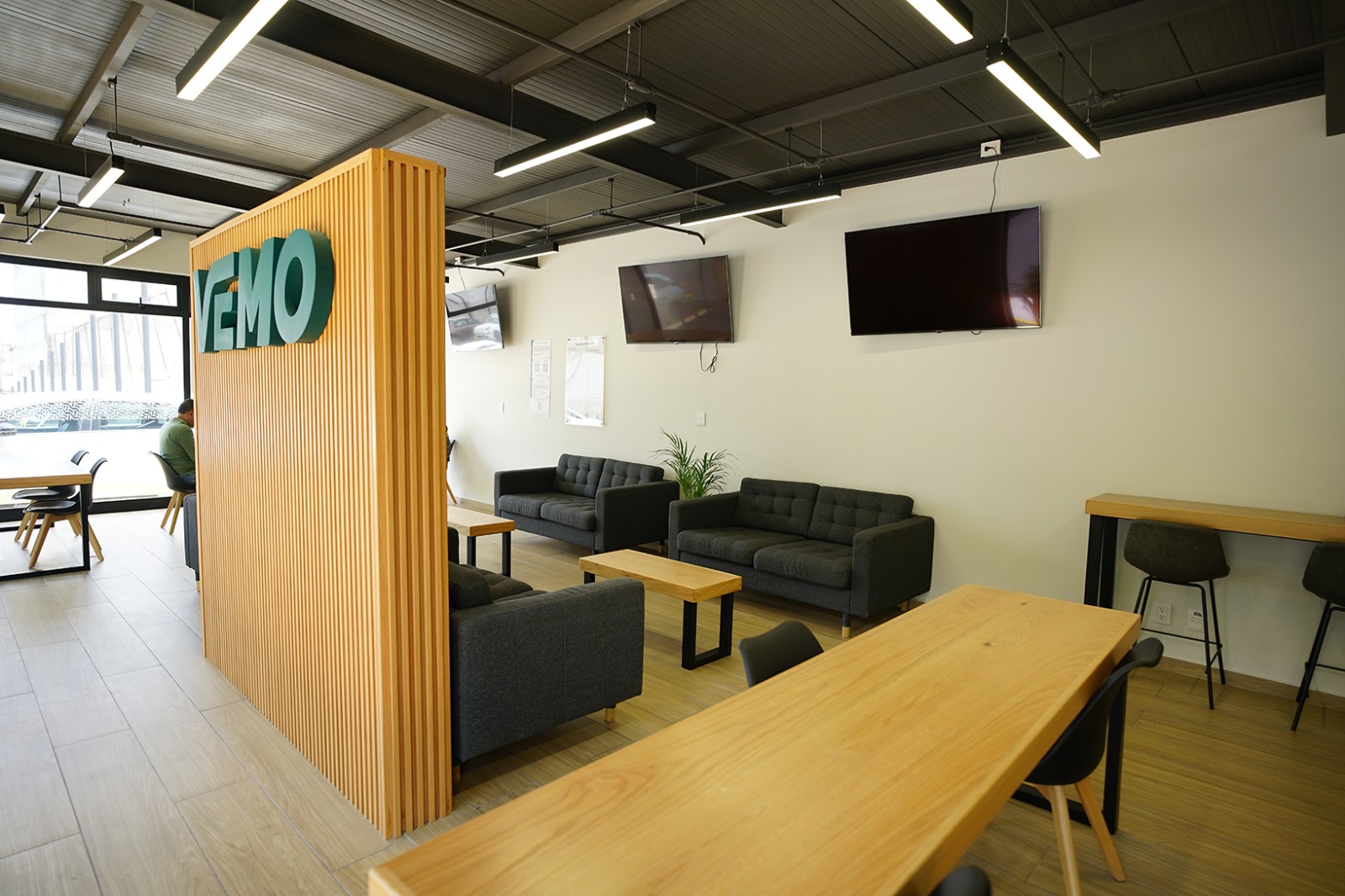 VEMO inaugura el hub de recarga más grande de México - Greentology